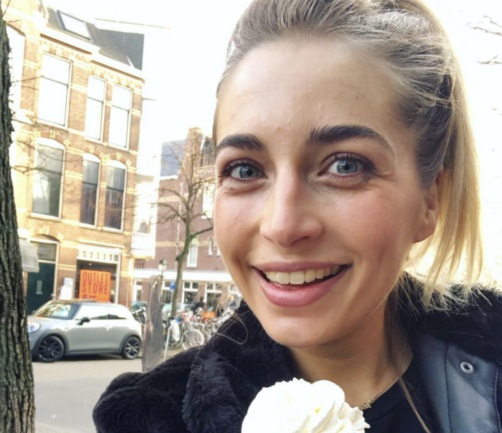 Shelly Sterk maakt het geslacht van haar kindje bekend!