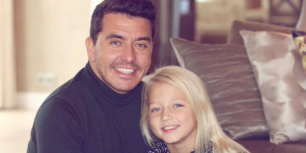 HOERA: Jan Smit viert 10e verjaardag van dochter Emma!