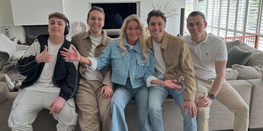 FOTO: Dit is de nieuwe, knappe vriendin van Jan Bauer