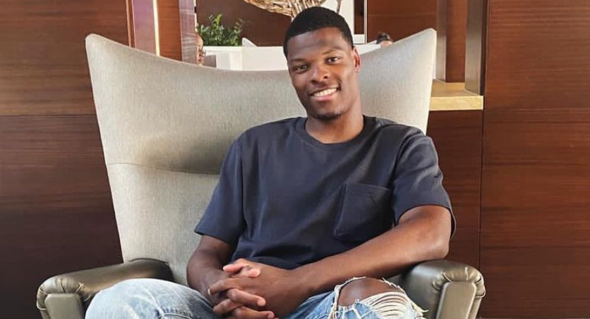 ZIEN: Dit is het waanzinnige penthouse van Denzel Dumfries!