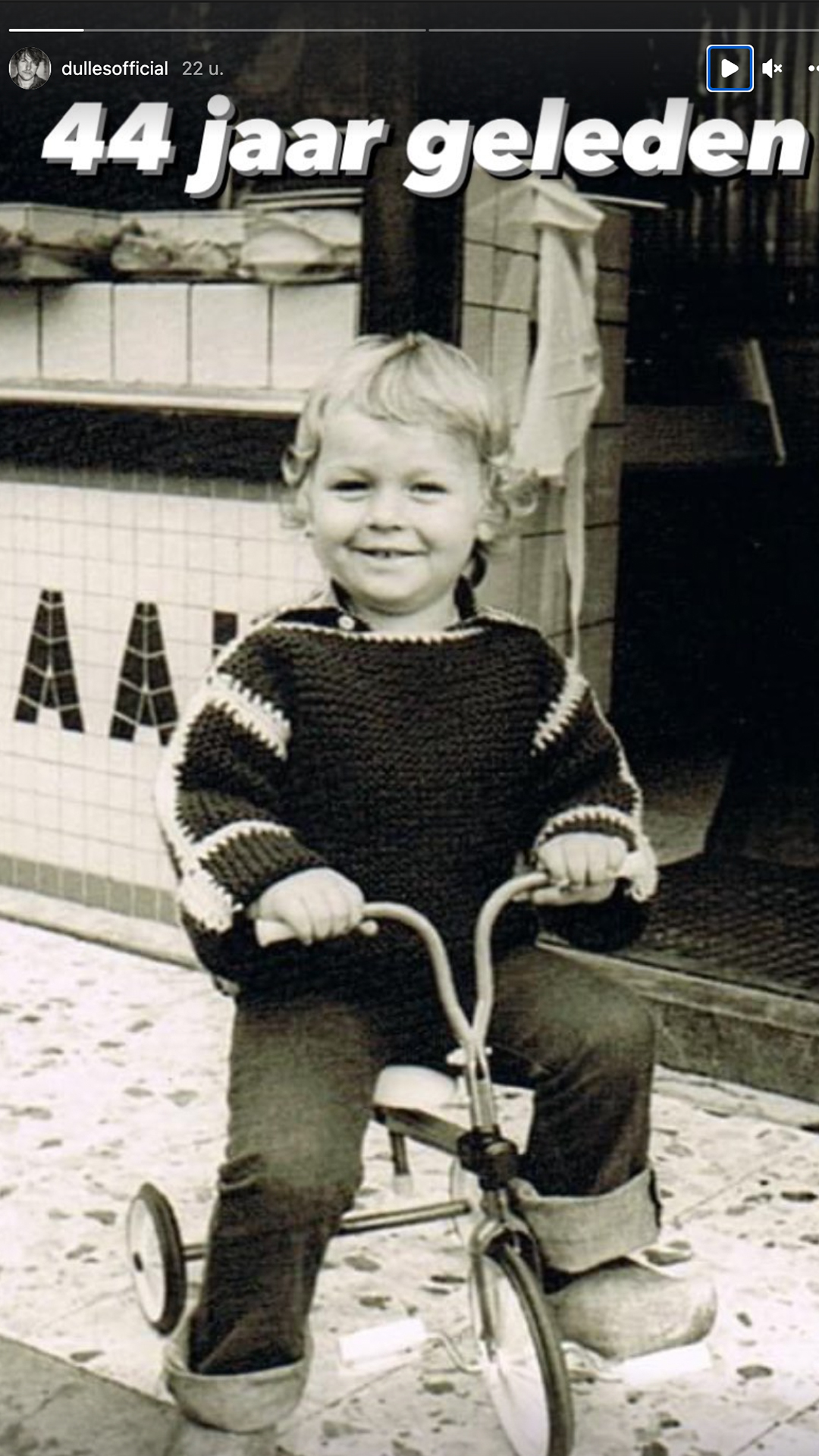 ZIEN: Jan Dulles deelt foto van 44 jaar geleden! - 100%NL Magazine