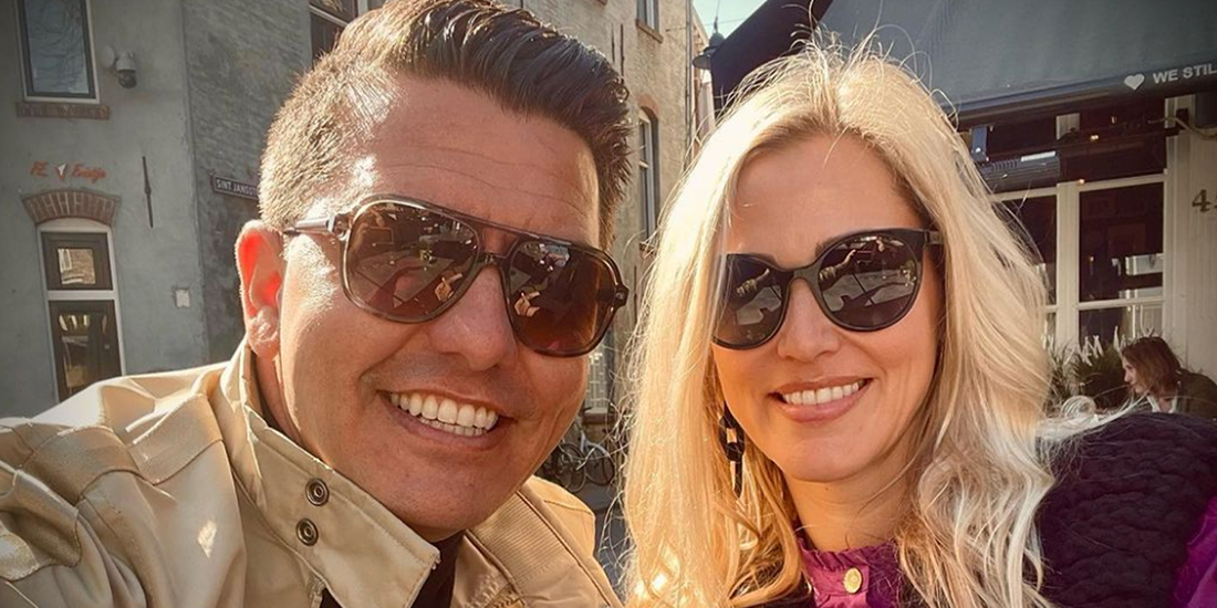 Jan Smit en vrouw Liza genieten samen van een heerlijk rondje wielrennen